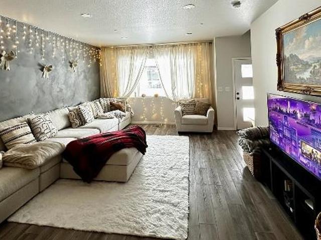 3 Br, 3 bath, Townhouse/Brownstone/RowHouse 2944 Barnstormer Street