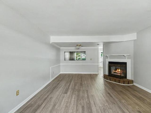 3 Br, 3 bath, Townhouse/Brownstone/RowHouse 2924 Cathedral Ln