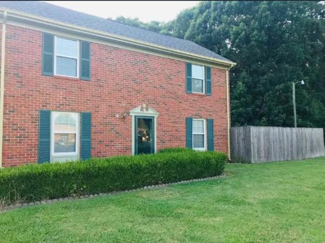 3 Br, 3 bath, Townhouse/Brownstone/RowHouse 293 Circuit Lane