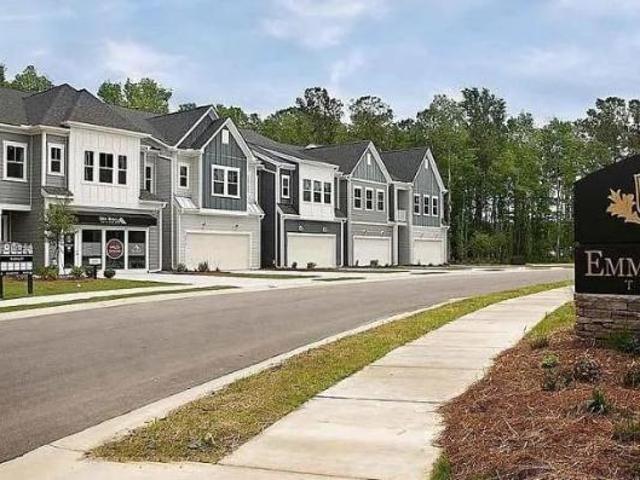 3 Br, 3 bath, Townhouse/Brownstone/RowHouse 3047 Emma Ln