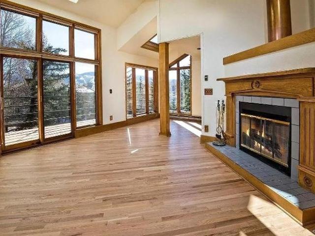 3 Br, 3 bath, Townhouse/Brownstone/RowHouse 3050 Wildridge Rd