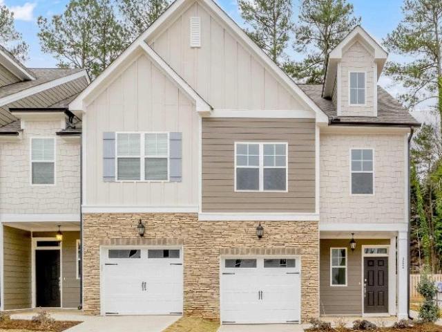 3 Br, 3 bath, Townhouse/Brownstone/RowHouse 300 Conrad Ln
