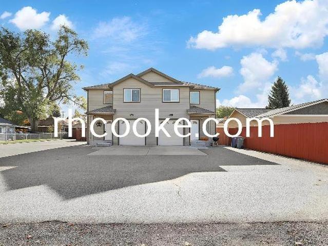 3 Br, 3 bath, Townhouse/Brownstone/RowHouse 312 S Blake Road