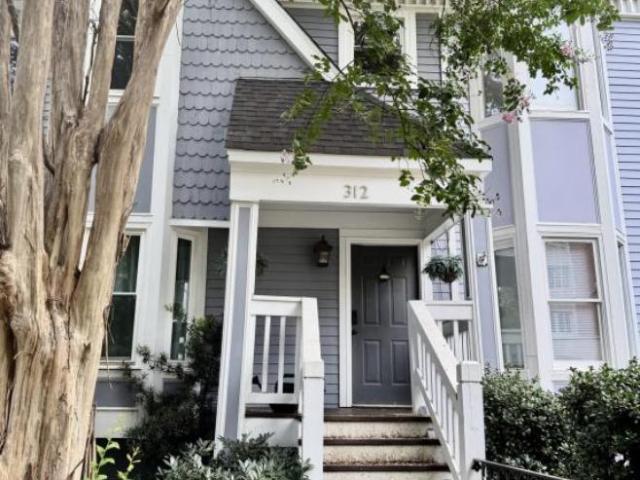 3 Br, 3 bath, Townhouse/Brownstone/RowHouse 312 W 10th St