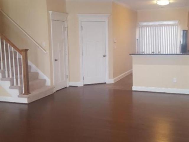 3 Br, 3 bath, Townhouse/Brownstone/RowHouse 3136 Codorus St