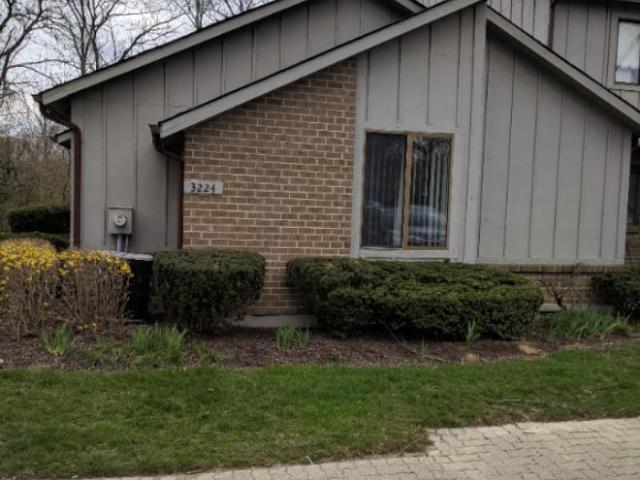 3 Br, 3 bath, Townhouse/Brownstone/RowHouse 3224 Pebblebrook Ln