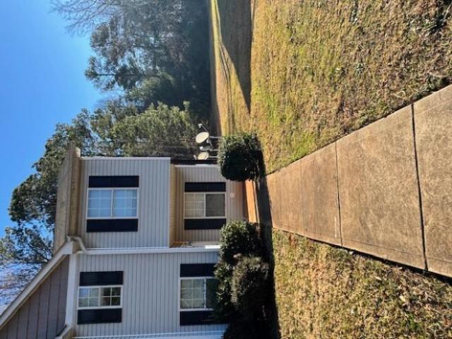 3 Br, 3 bath, Townhouse/Brownstone/RowHouse 322 Larry Stephens Way