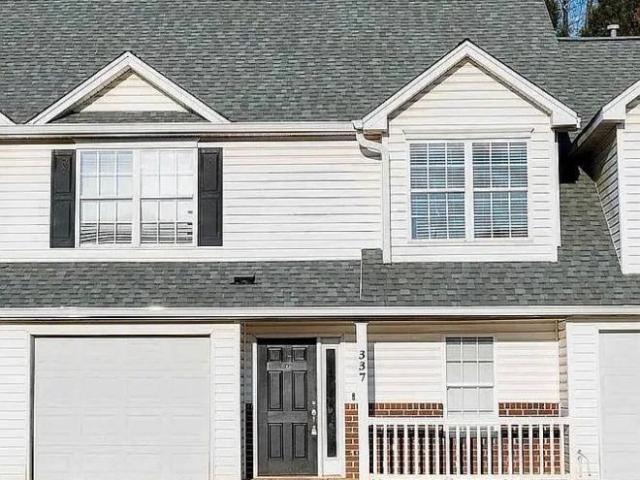 3 Br, 3 bath, Townhouse/Brownstone/RowHouse 337 Still Water Cir