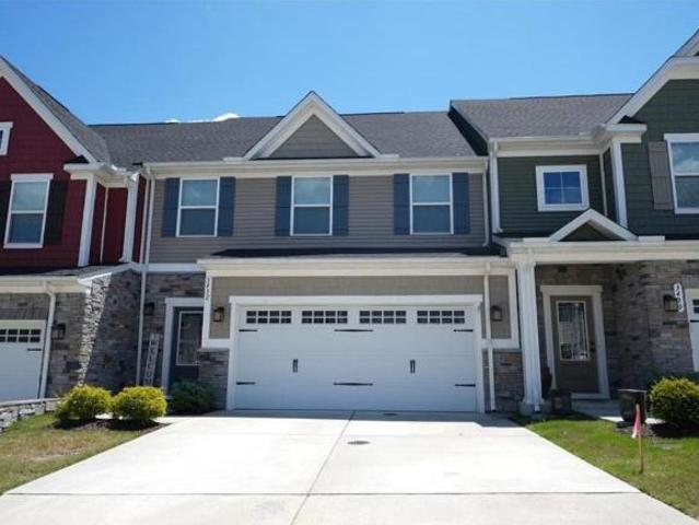 3 Br, 3 bath, Townhouse/Brownstone/RowHouse 3432 Foxglove Drive