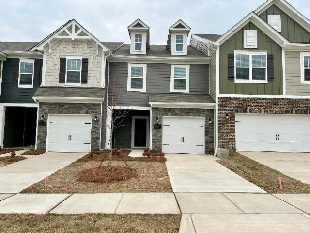 3 Br, 3 bath, Townhouse/Brownstone/RowHouse 3546 Secrest Landing