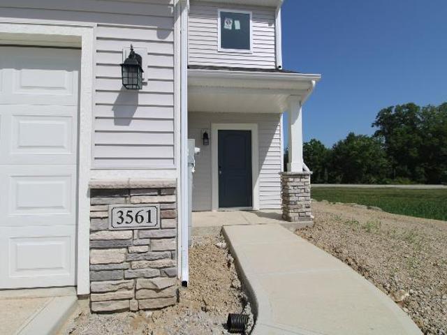 3 Br, 3 bath, Townhouse/Brownstone/RowHouse 3561 Canal Square Court