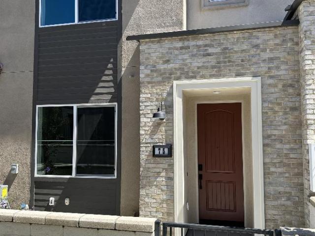 3 Br, 3 bath, Townhouse/Brownstone/RowHouse 3691 E Moonlight St