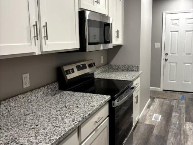 3 Br, 3 bath, Townhouse/Brownstone/RowHouse 3604 SW Skyline Parkway