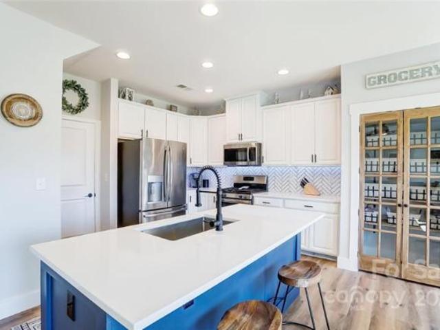 3 Br, 3 bath, Townhouse/Brownstone/RowHouse 3606 Dolly Madison Rd