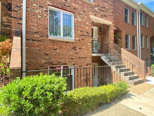 3 Br, 3 bath, Townhouse/Brownstone/RowHouse 3770 Madison Ln