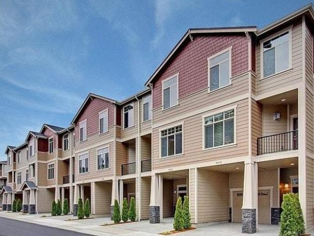 3 Br, 3 bath, Townhouse/Brownstone/RowHouse 3800 3rd Place NE