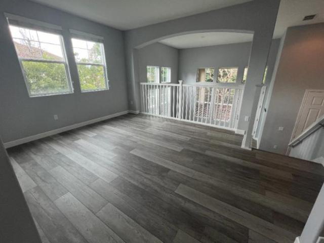 3 Br, 3 bath, Townhouse/Brownstone/RowHouse 3949 Portola Cmn