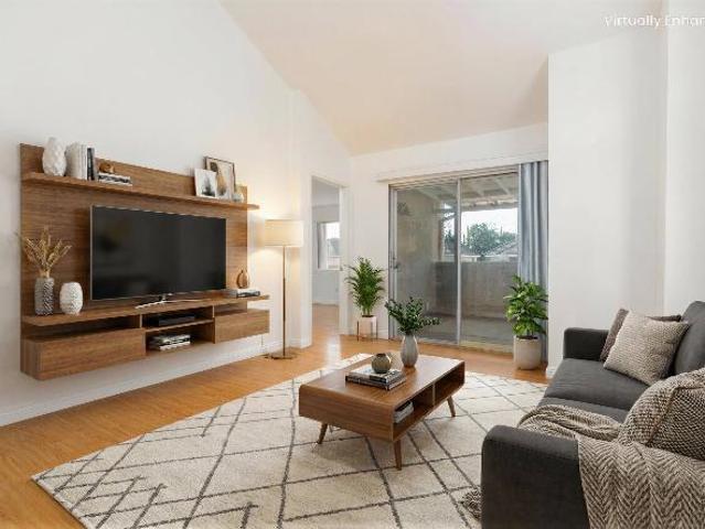 3 Br, 3 bath, Townhouse/Brownstone/RowHouse 3900 Maxson Rd