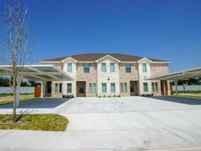 3 Br, 3 bath, Townhouse/Brownstone/RowHouse 404 Newport Ave