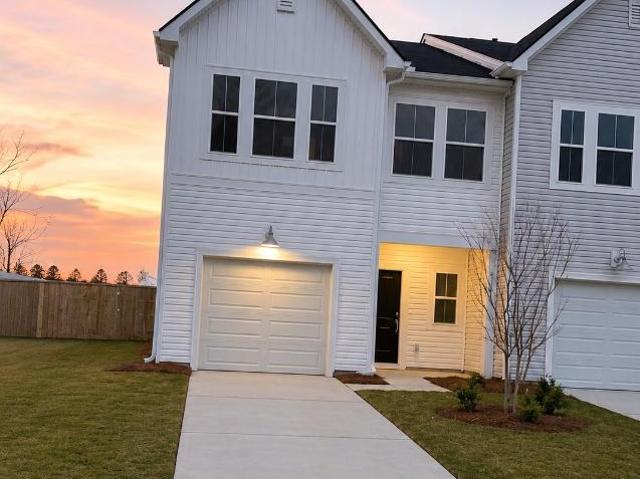 3 Br, 3 bath, Townhouse/Brownstone/RowHouse 4013 East Associate Dr