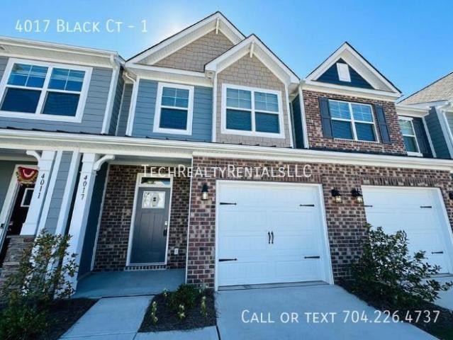 3 Br, 3 bath, Townhouse/Brownstone/RowHouse 4017 Black Ct