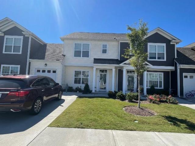3 Br, 3 bath, Townhouse/Brownstone/RowHouse 413 Heartfield Drive