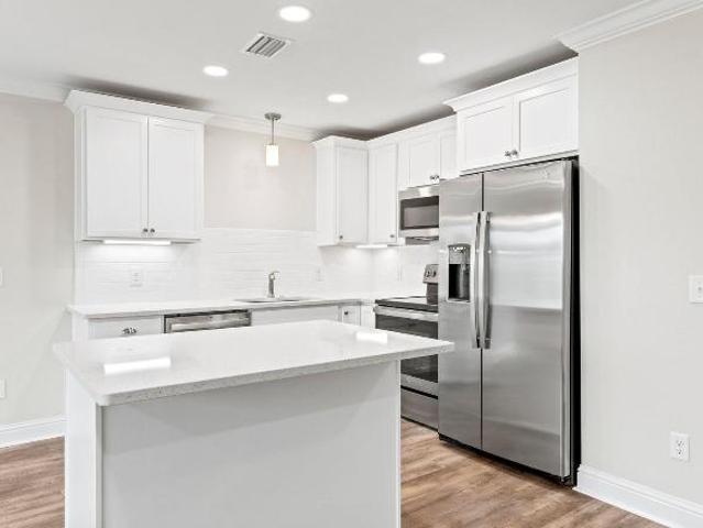 3 Br, 3 bath, Townhouse/Brownstone/RowHouse 4288 Ida Coon Cir