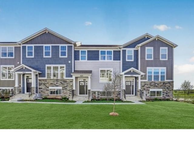 3 Br, 3 bath, Townhouse/Brownstone/RowHouse 422 Red Oak Circle