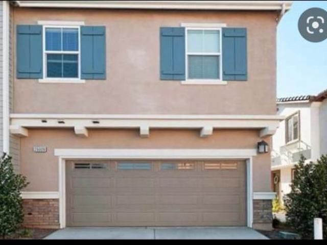3 Br, 3 bath, Townhouse/Brownstone/RowHouse 43045 Calle Cristal