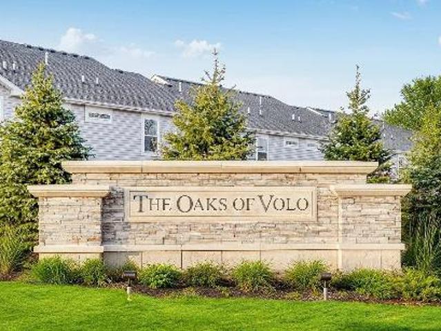 3 Br, 3 bath, Townhouse/Brownstone/RowHouse 445 Red Oak Circle