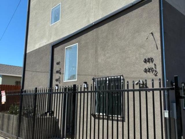3 Br, 3 bath, Townhouse/Brownstone/RowHouse 449 W 74th Street