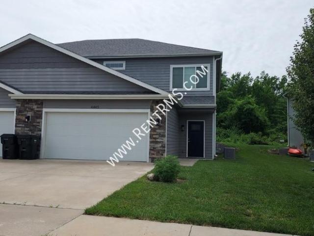 3 Br, 3 bath, Townhouse/Brownstone/RowHouse 4403 Se Gemstone