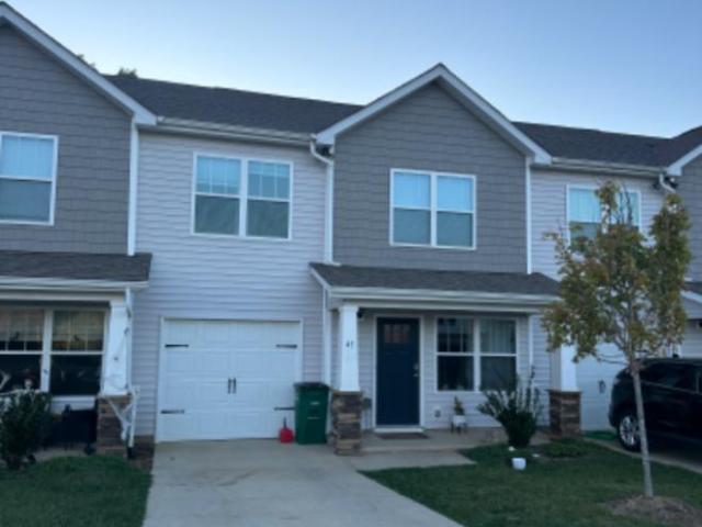 3 Br, 3 bath, Townhouse/Brownstone/RowHouse 45 Benedict Ln