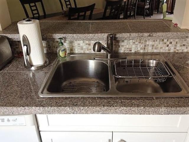 3 Br, 3 bath, Townhouse/Brownstone/RowHouse 4716 SW 13th Ct