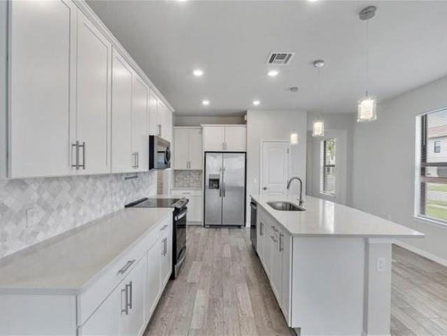 3 Br, 3 bath, Townhouse/Brownstone/RowHouse 4851 Indio Trail