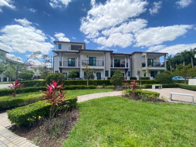 3 Br, 3 bath, Townhouse/Brownstone/RowHouse 4940 NW 83rd Ave