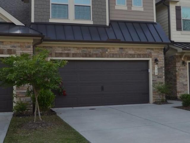 3 Br, 3 bath, Townhouse/Brownstone/RowHouse 518 Rockcastle Dr