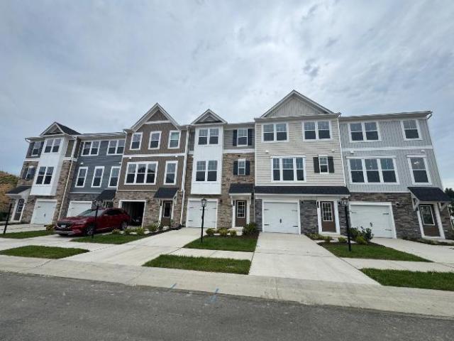 3 Br, 3 bath, Townhouse/Brownstone/RowHouse 518 Sybil St