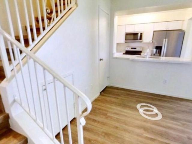 3 Br, 3 bath, Townhouse/Brownstone/RowHouse 510 Real Rd