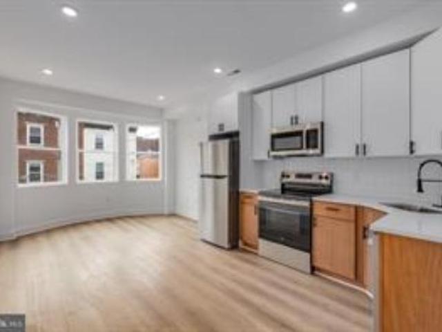 3 Br, 3 bath, Townhouse/Brownstone/RowHouse 511 W York St