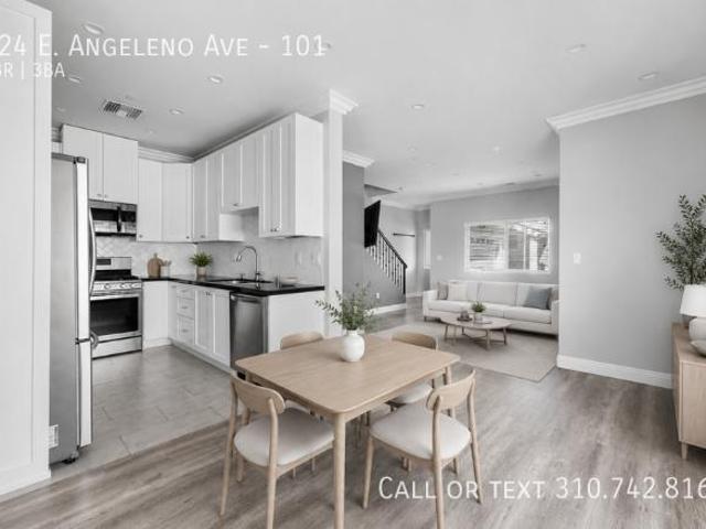3 Br, 3 bath, Townhouse/Brownstone/RowHouse 524 E Angeleno Ave