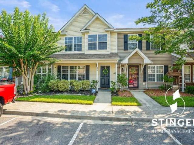 3 Br, 3 bath, Townhouse/Brownstone/RowHouse 536 Candida Dr