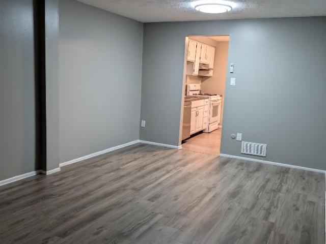 3 Br, 3 bath, Townhouse/Brownstone/RowHouse 531 Hunter Path Rd