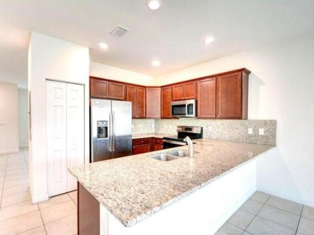 3 Br, 3 bath, Townhouse/Brownstone/RowHouse 5330 Ellery Terrace