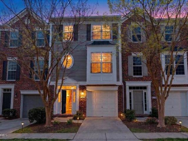 3 Br, 3 bath, Townhouse/Brownstone/RowHouse 5438 Echo Ridge Rd