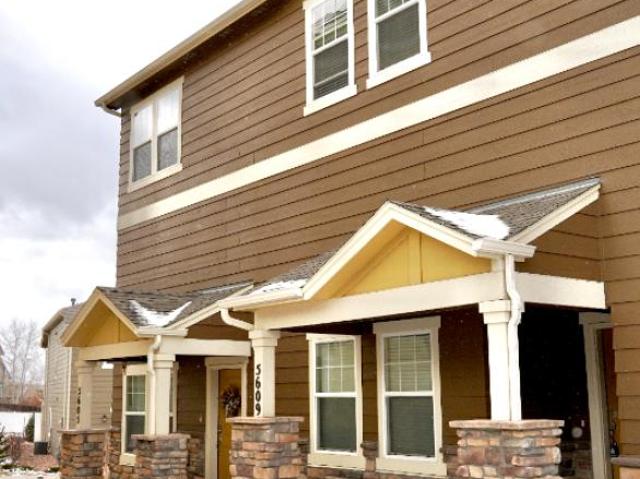 3 Br, 3 bath, Townhouse/Brownstone/RowHouse 5609 Shamrock Heights