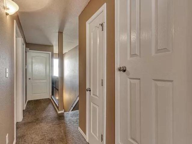 3 Br, 3 bath, Townhouse/Brownstone/RowHouse 5912 Cielo Del Rey Pl