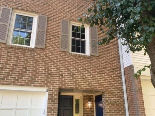 3 Br, 3 bath, Townhouse/Brownstone/RowHouse 6006 Crown Royal Cir