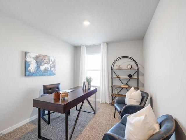3 Br, 3 bath, Townhouse/Brownstone/RowHouse 600 W 39th Pl