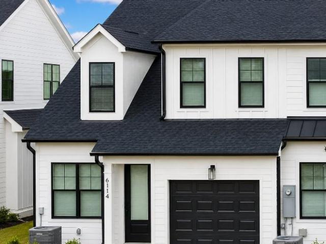 3 Br, 3 bath, Townhouse/Brownstone/RowHouse 6114 Fox Rd